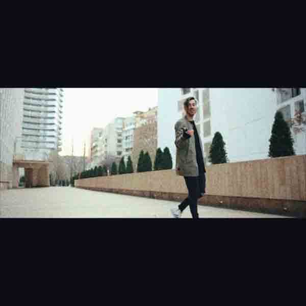 Robert Toma cântă despre "Cum trăiește lumea bună" - Arad 24 - Știri ...