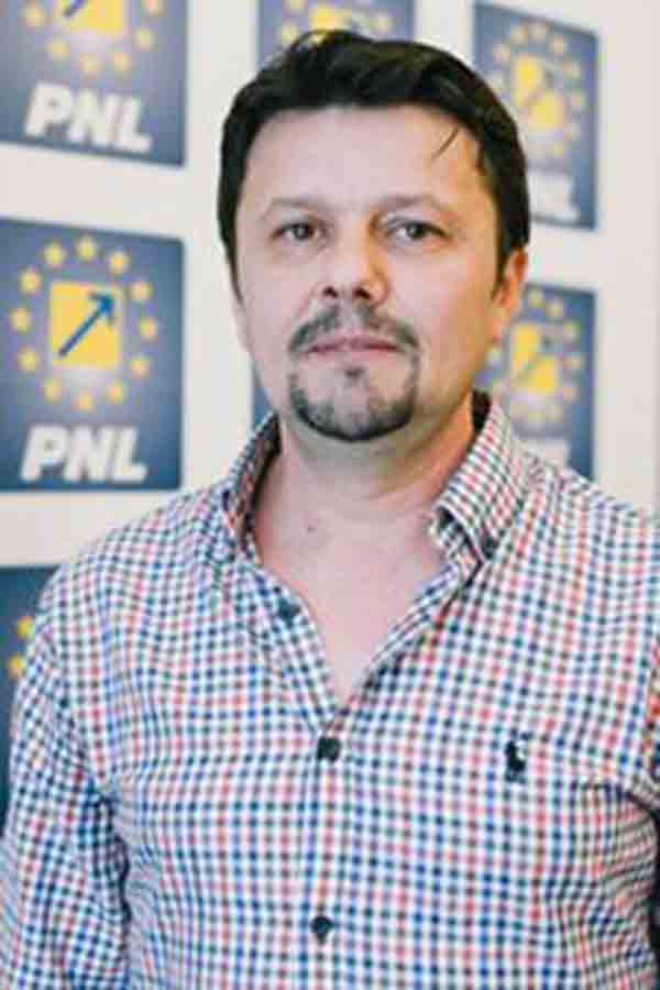 Actorul Ionel Bulbuc sare în apărarea lui Zoltan Lovas: Vărcuș joacă un ...