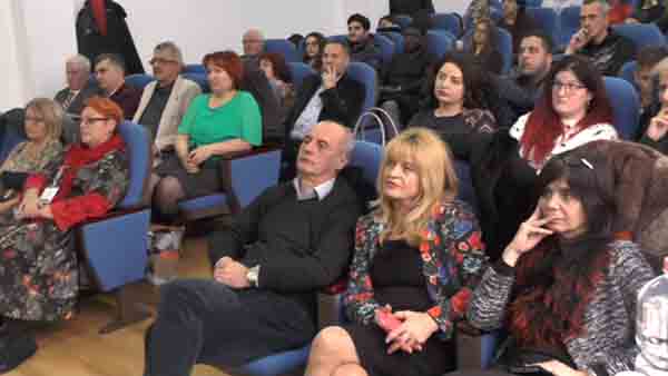 Conferinţă susţinută la UVVG de prof. univ. dr. Marius Raica, rectorul ...