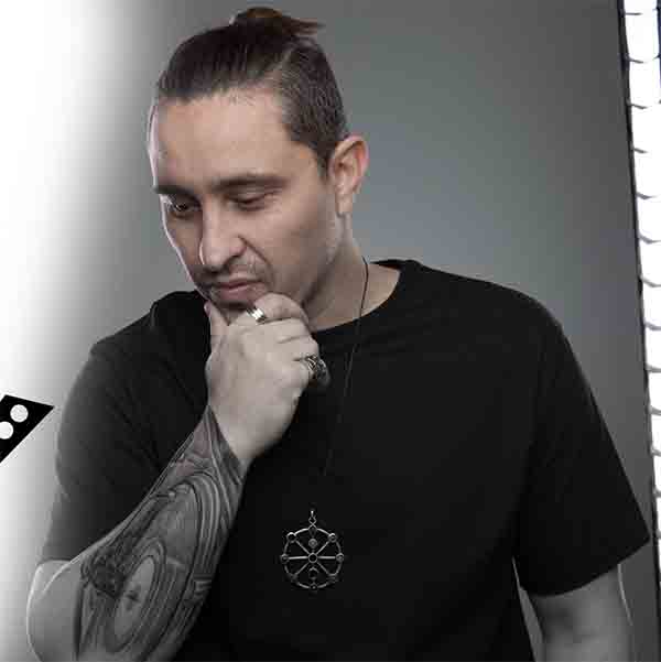 “Hey”: Jay Ko lansează un nou single | Arad 24 - Știri Conectate La ...