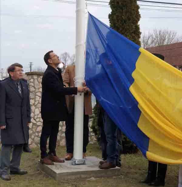 [VIDEO] În numele Asociației Plai Românesc, Adrian Țolea a donat un ...