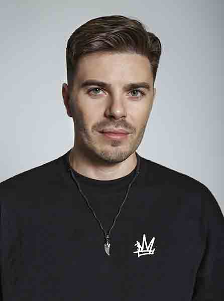 Sean Norvis, DJ-ul care a adus o piesă pe locul #1 în trending timp de ...